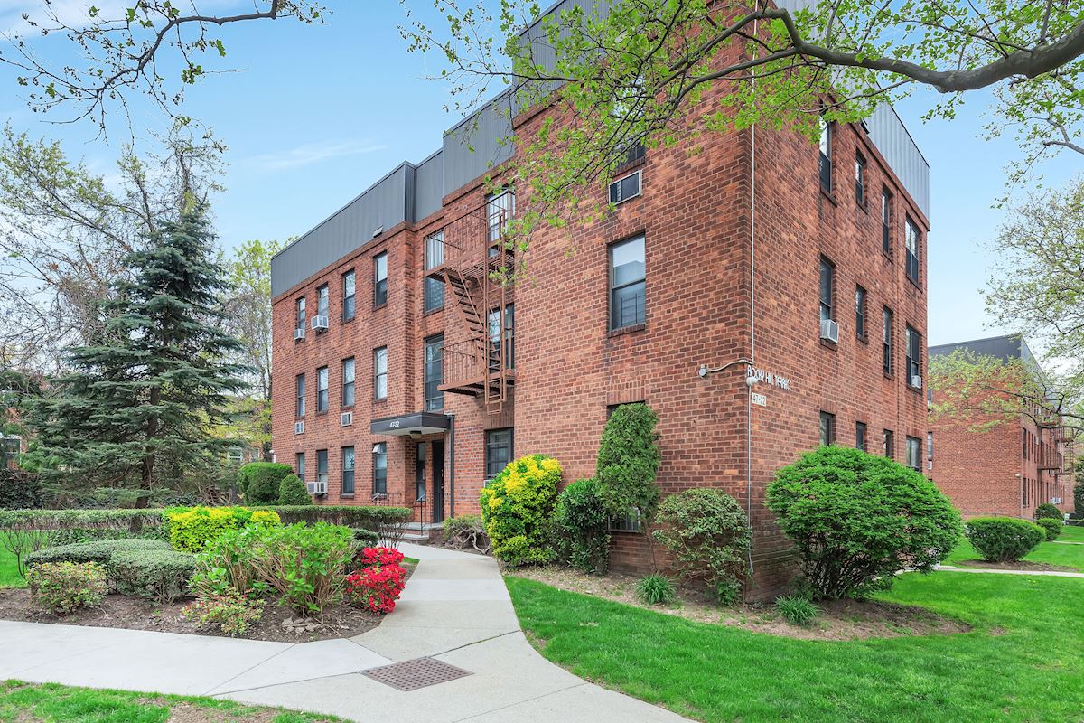 Cooper & Cooper - 215th Place